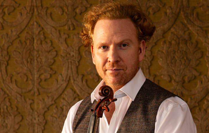 Houslista Daniel Hope vystoupí s Pražskými symfoniky a Tomášem Netopilem